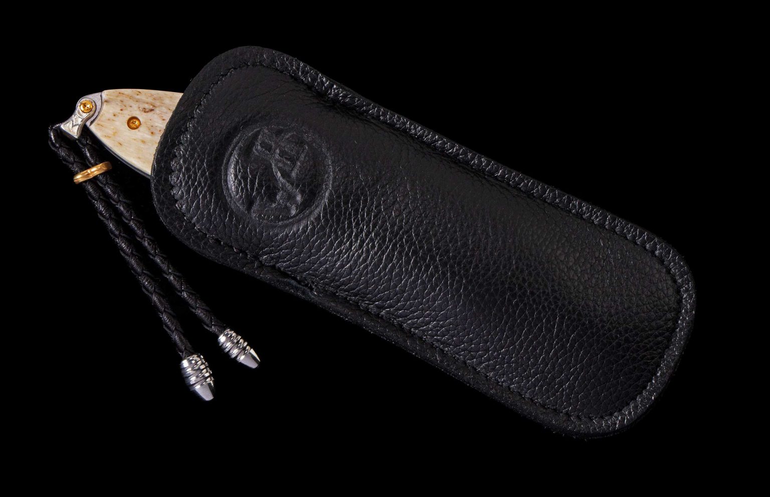 William Henry Limited Edition B05 Twenty-Five Knife - Scrimshaw Collector